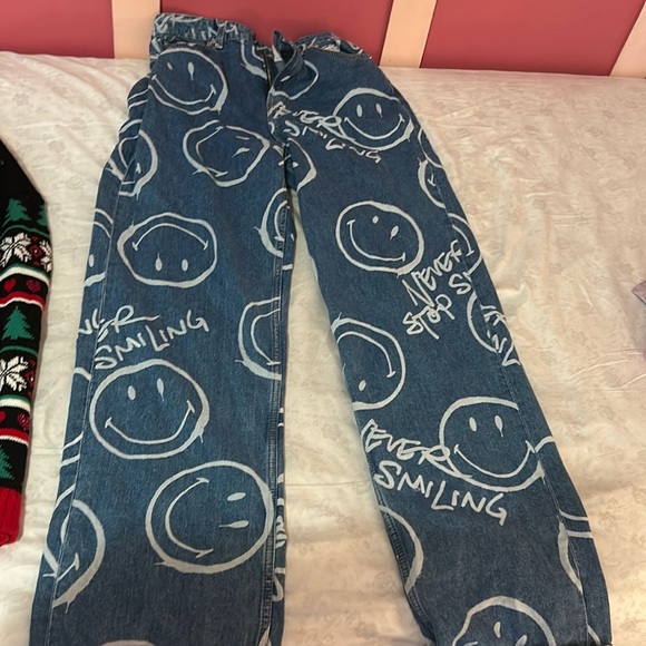 H&M | Jeans | Smiley Face | Poshmark